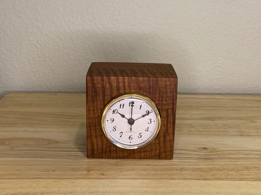 Curly Cube Clock #006
